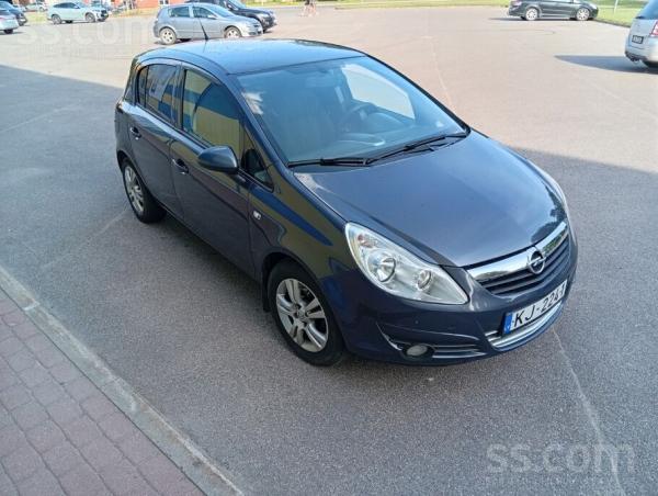 Blue Opel Corsa 2009 in Cesis, with an engine capacity of 1.30 L and mileage of 185 thousand km for 1200 €, photo 9 on AUTOMOTO.COM.LV