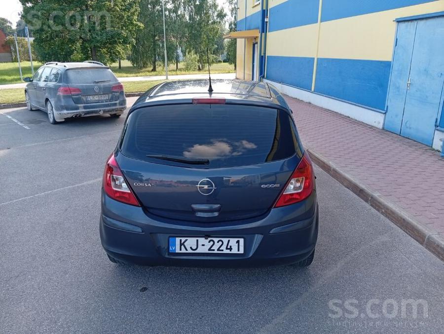 Blue Opel Corsa 2009 in Cesis, with an engine capacity of 1.30 L and mileage of 185 thousand km for 1200 €, photo 13 on AUTOMOTO.COM.LV