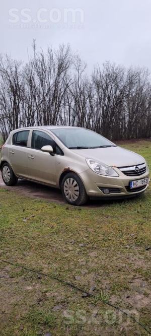 Brown Opel Corsa 2008 in Valmiera, with an engine capacity of 1.40 L and mileage of 215 thousand km for 900 €, photo 2 on AUTOMOTO.COM.LV