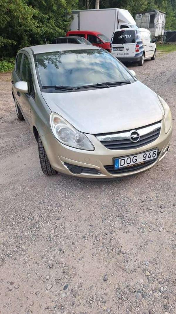Brown Opel Corsa 2008 in Vilnius, with an engine capacity of 1.23 L and mileage of 132 thousand km for 1100 €, photo 3 on AUTOMOTO.COM.LV