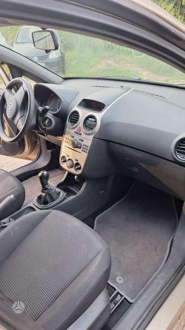 Brown Opel Corsa 2008 in Vilnius, with an engine capacity of 1.23 L and mileage of 132 thousand km for 1100 €, photo 6 on AUTOMOTO.COM.LV
