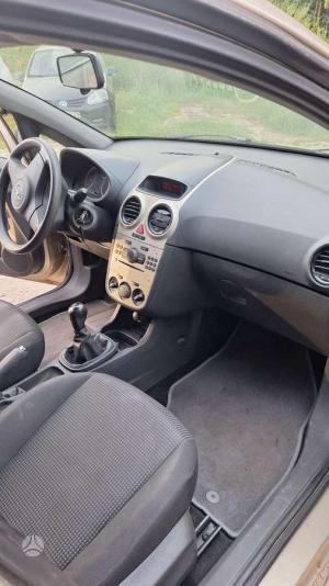 Brown Opel Corsa 2008 in Vilnius, with an engine capacity of 1.23 L and mileage of 132 thousand km for 1100 €, photo 6 on AUTOMOTO.COM.LV