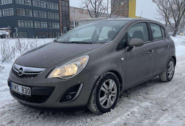 Brown Opel Corsa 2011 in Kaunas, with an engine capacity of 1.25 L and mileage of 223 thousand km for 2100 €, photo 1 on AUTOMOTO.COM.LV