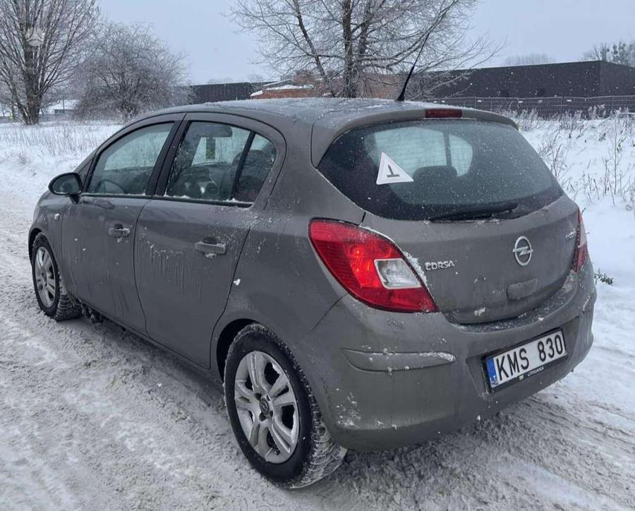 Brown Opel Corsa 2011 in Kaunas, with an engine capacity of 1.25 L and mileage of 223 thousand km for 2100 €, photo 4 on AUTOMOTO.COM.LV
