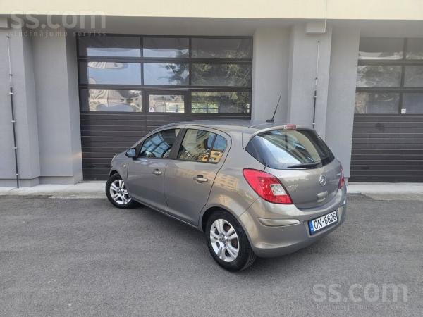 Brūns Opel Corsa 2011 Jelgava, ar dzinēja tilpumu 1.30 L un nobraukumu 0 tūkst. km par 1990 €, foto 8 vietnē AUTOMOTO.COM.LV