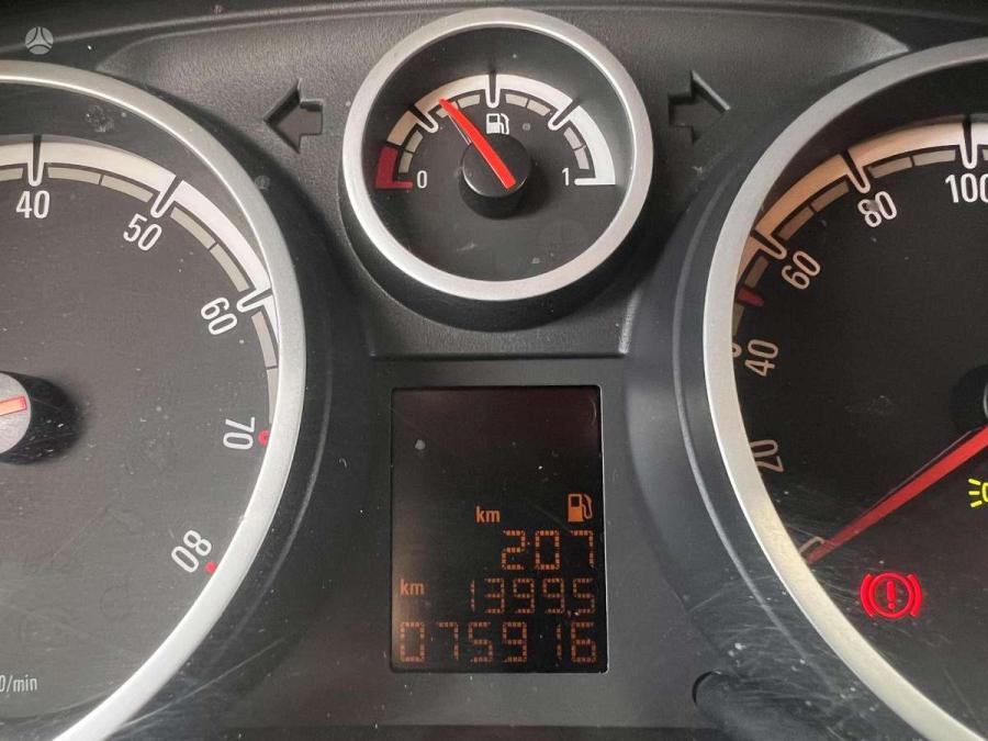 Brūns Opel Corsa 2013 Kauņa, ar dzinēja tilpumu 1.23 L un nobraukumu 76 tūkst. km par 3000 €, foto 8 vietnē AUTOMOTO.COM.LV