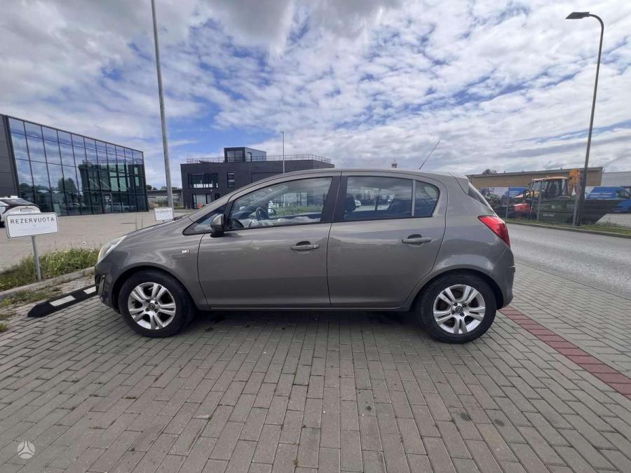 Brūns Opel Corsa 2013 Kauņa, ar dzinēja tilpumu 1.23 L un nobraukumu 76 tūkst. km par 3000 €, foto 14 vietnē AUTOMOTO.COM.LV