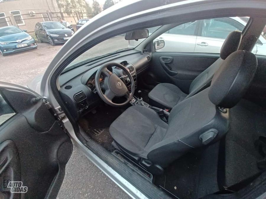 Opel Corsa 2004 in Elektrenai, with an engine capacity of 1.00 L and mileage of 259 thousand km for 440 €, photo 10 on AUTOMOTO.COM.LV