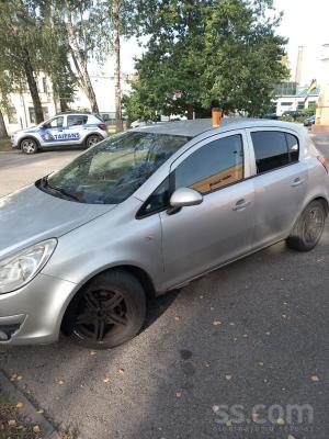 Opel Corsa 2008 Rīga, ar dzinēja tilpumu 1.40 L un nobraukumu 204 tūkst. km par 1000 €, foto 1 vietnē AUTOMOTO.COM.LV