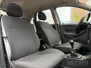 Green Opel Corsa 2003 in Riga, with an engine capacity of 1.20 L and mileage of 0 thousand km for 1600 €, photo 5 on AUTOMOTO.COM.LV