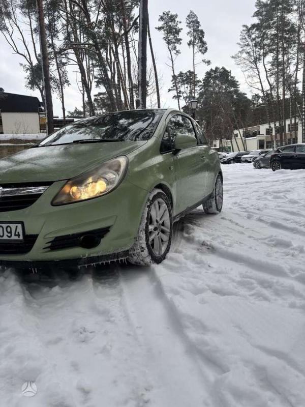 Green Opel Corsa 2009 in Birstonas, with an engine capacity of 1.70 L and mileage of 242 thousand km for 1500 €, photo 1 on AUTOMOTO.COM.LV