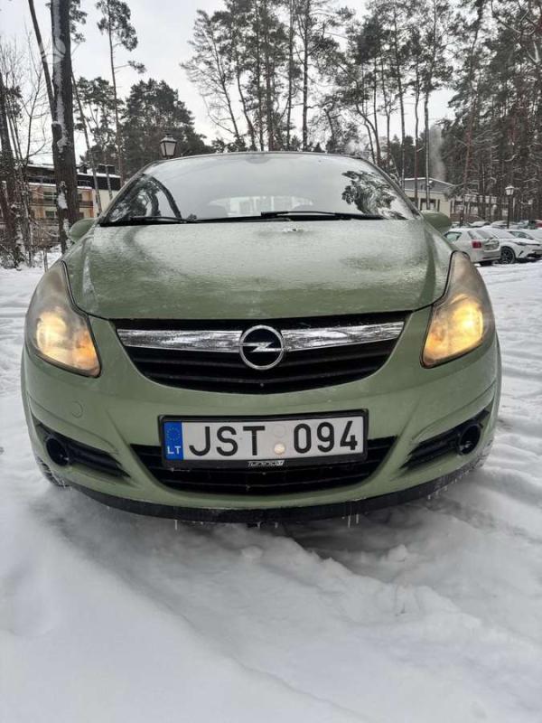 Green Opel Corsa 2009 in Birstonas, with an engine capacity of 1.70 L and mileage of 242 thousand km for 1500 €, photo 7 on AUTOMOTO.COM.LV