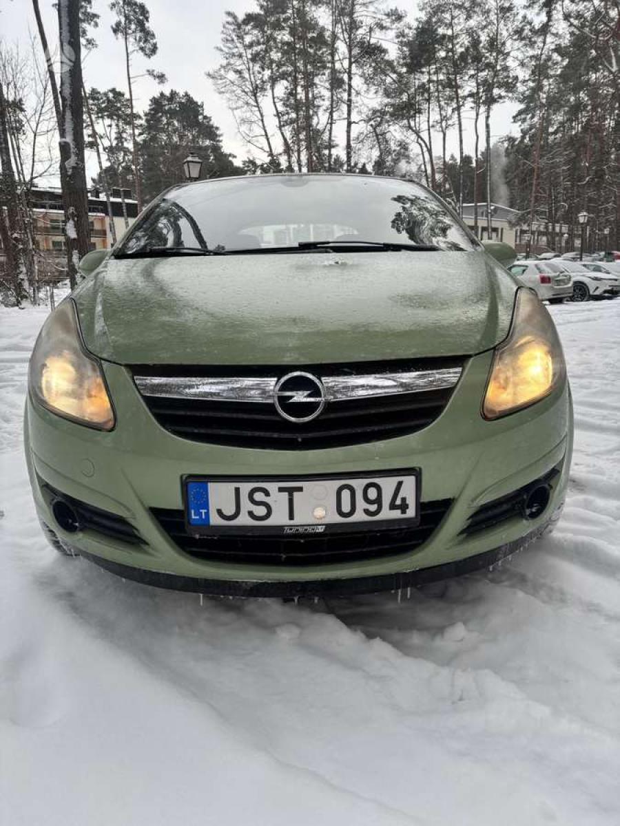 Green Opel Corsa 2009 in Birstonas, with an engine capacity of 1.70 L and mileage of 242 thousand km for 1500 €, photo 7 on AUTOMOTO.COM.LV