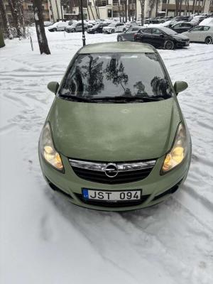 Green Opel Corsa 2009 in Birstonas, with an engine capacity of 1.70 L and mileage of 242 thousand km for 1500 €, photo 8 on AUTOMOTO.COM.LV