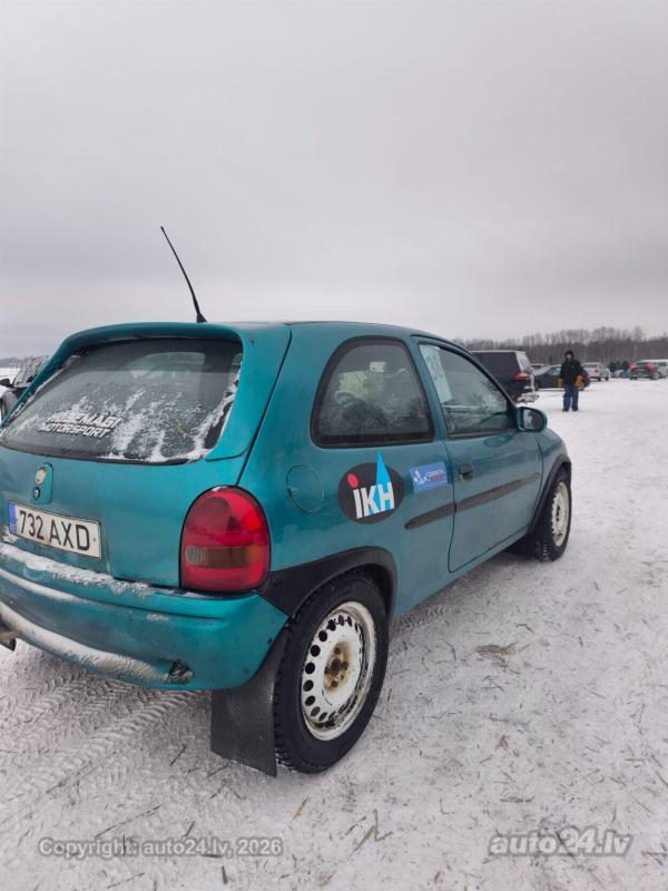 Zaļš Opel Corsa 1994 Tallina, ar dzinēja tilpumu 1.60 L un nobraukumu 0 tūkst. km par 3200 €, foto 2 vietnē AUTOMOTO.COM.LV