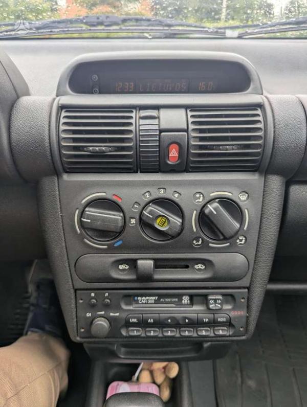 Zaļš Opel Corsa 1998 Utena, ar dzinēja tilpumu 1.39 L un nobraukumu 154 tūkst. km par 1200 €, foto 6 vietnē AUTOMOTO.COM.LV