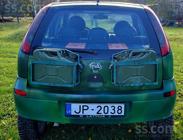 Зеленый Опель Корса 2001 в Салдус, объемом двигателя 1.70 л и пробегом 220 тыс. км за 650 €, фото 4 на AUTOMOTO.COM.LV