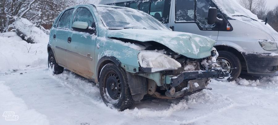 Green Opel Corsa 2002 in Vilnius, with an engine capacity of 1.70 L and mileage of 250 thousand km for 290 €, photo 3 on AUTOMOTO.COM.LV