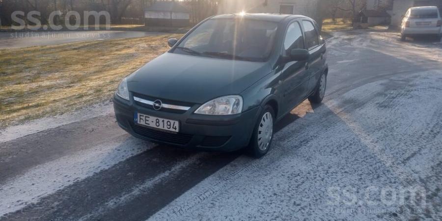Green Opel Corsa 2004 in Preili, with an engine capacity of 1.20 L and mileage of 212 thousand km for 990 €, photo 1 on AUTOMOTO.COM.LV