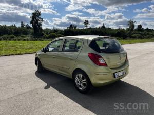 Green Opel Corsa 2006 in Preili, with an engine capacity of 1.40 L and mileage of 197 thousand km for 850 €, photo 8 on AUTOMOTO.COM.LV