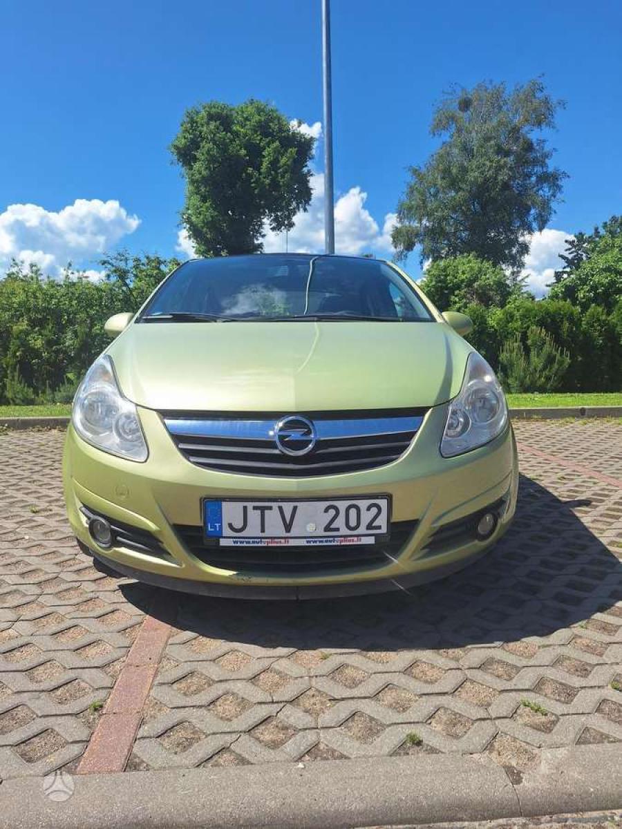 Green Opel Corsa 2007 in Kaunas, with an engine capacity of 0.00 L and mileage of 201 thousand km for 2500 €, photo 3 on AUTOMOTO.COM.LV