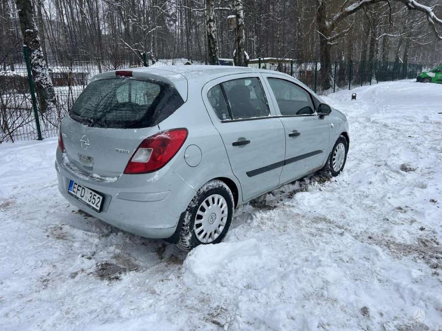 Zaļš Opel Corsa 2008 Viļņa, ar dzinēja tilpumu 1.25 L un nobraukumu 130 tūkst. km par 999 €, foto 6 vietnē AUTOMOTO.COM.LV