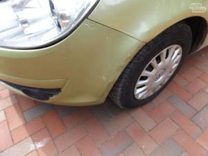 Green Opel Corsa 2008 in Radviliskis, with an engine capacity of 1.20 L and mileage of 311 thousand km for 1999 €, photo 7 on AUTOMOTO.COM.LV