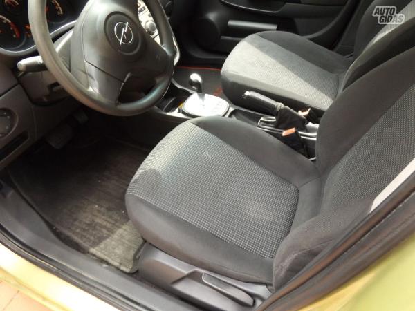 Green Opel Corsa 2008 in Radviliskis, with an engine capacity of 1.20 L and mileage of 311 thousand km for 1999 €, photo 10 on AUTOMOTO.COM.LV