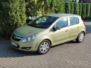 Zaļš Opel Corsa 2008 Rīga, ar dzinēja tilpumu 1.40 L un nobraukumu 274 tūkst. km par 1600 €, foto  vietnē AUTOMOTO.COM.LV