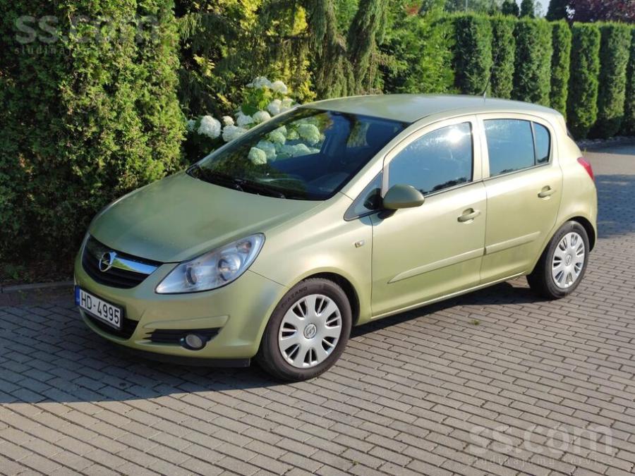 Green Opel Corsa 2008 in Riga, with an engine capacity of 1.40 L and mileage of 274 thousand km for 1100 €, photo 1 on AUTOMOTO.COM.LV