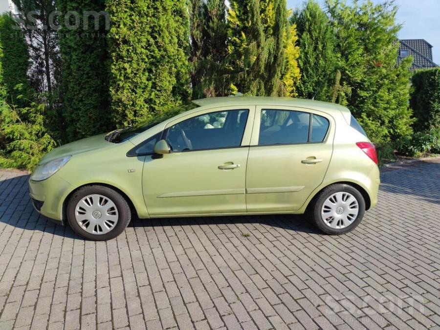 Green Opel Corsa 2008 in Riga, with an engine capacity of 1.40 L and mileage of 274 thousand km for 1100 €, photo 7 on AUTOMOTO.COM.LV