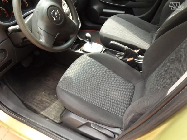 Green Opel Corsa 2008 in Radviliskis, with an engine capacity of 1.20 L and mileage of 311 thousand km for 1700 €, photo 7 on AUTOMOTO.COM.LV