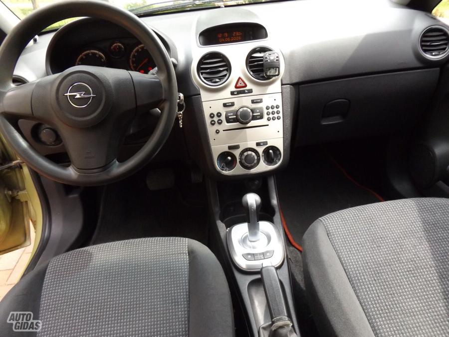 Green Opel Corsa 2008 in Radviliskis, with an engine capacity of 1.20 L and mileage of 311 thousand km for 1700 €, photo 10 on AUTOMOTO.COM.LV