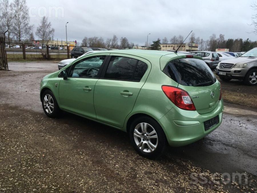 Green Opel Corsa 2010 in Riga, with an engine capacity of 1.20 L and mileage of 0 thousand km for 4500 €, photo 4 on AUTOMOTO.COM.LV