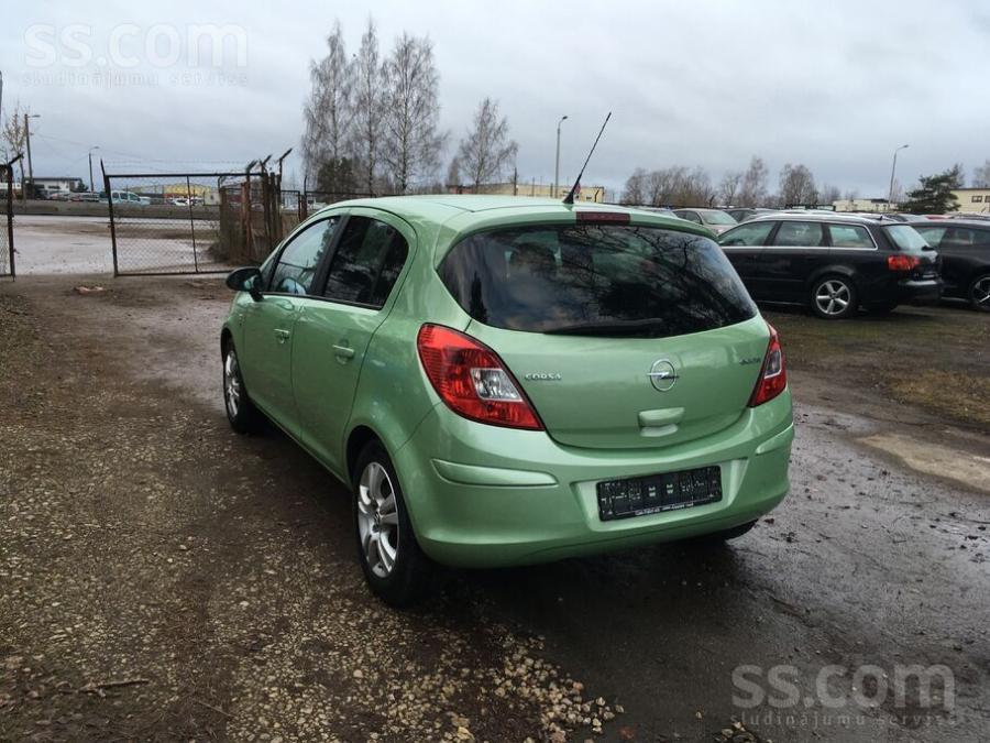 Green Opel Corsa 2010 in Riga, with an engine capacity of 1.20 L and mileage of 0 thousand km for 4500 €, photo 5 on AUTOMOTO.COM.LV