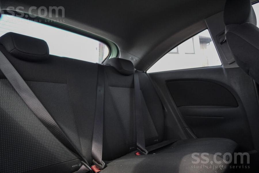 Green Opel Corsa 2010 in Riga, with an engine capacity of 1.30 L and mileage of 289 thousand km for 1490 €, photo 9 on AUTOMOTO.COM.LV