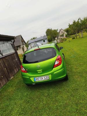 Green Opel Corsa 2011 in Akmene, with an engine capacity of 1.30 L and mileage of 242 thousand km for 2100 €, photo 6 on AUTOMOTO.COM.LV