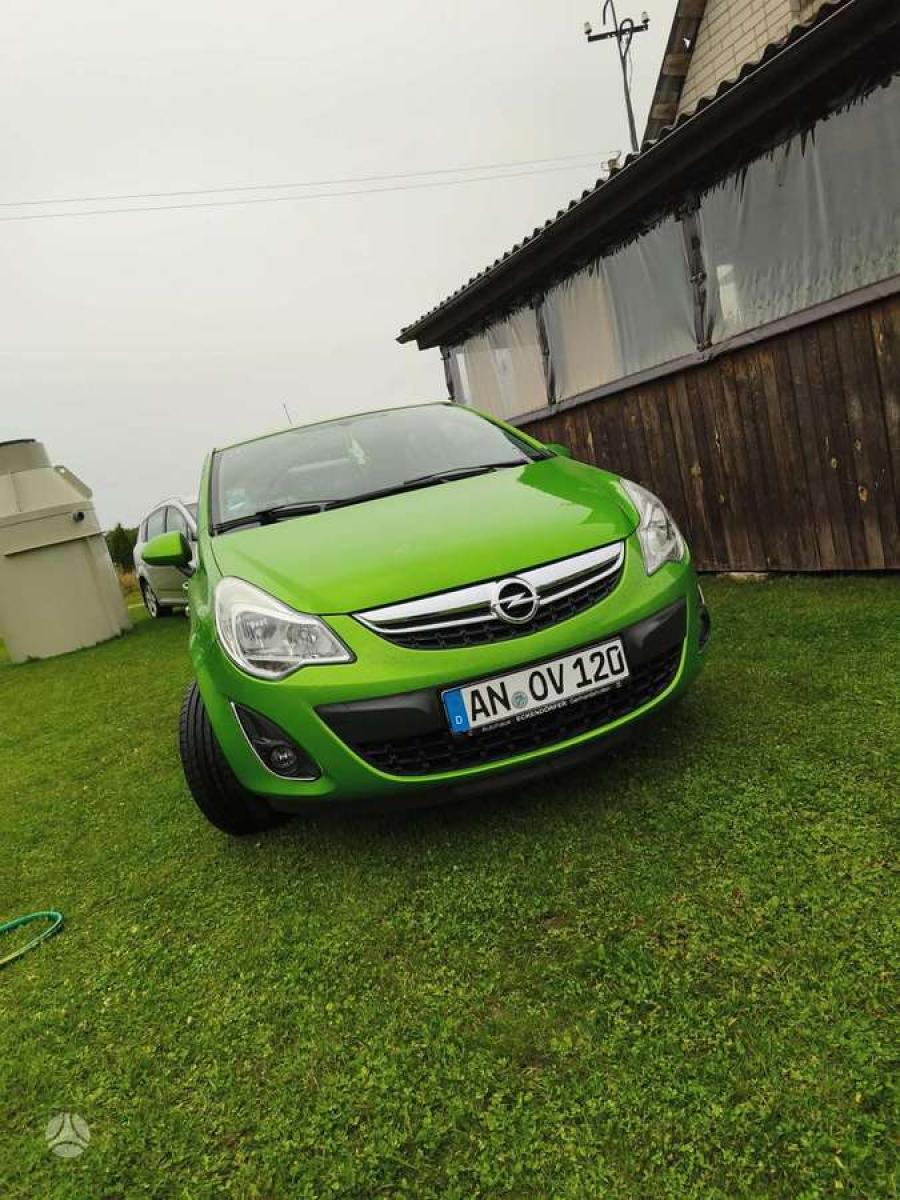 Green Opel Corsa 2011 in Akmene, with an engine capacity of 1.30 L and mileage of 242 thousand km for 2100 €, photo 9 on AUTOMOTO.COM.LV