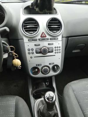 Green Opel Corsa 2011 in Akmene, with an engine capacity of 1.30 L and mileage of 242 thousand km for 2100 €, photo 19 on AUTOMOTO.COM.LV