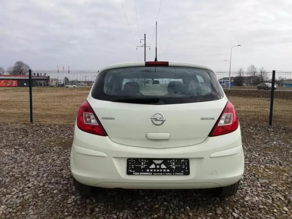 Green Opel Corsa 2012 in Saldus, with an engine capacity of 1.30 L and mileage of 256 thousand km for 3600 €, photo 6 on AUTOMOTO.COM.LV