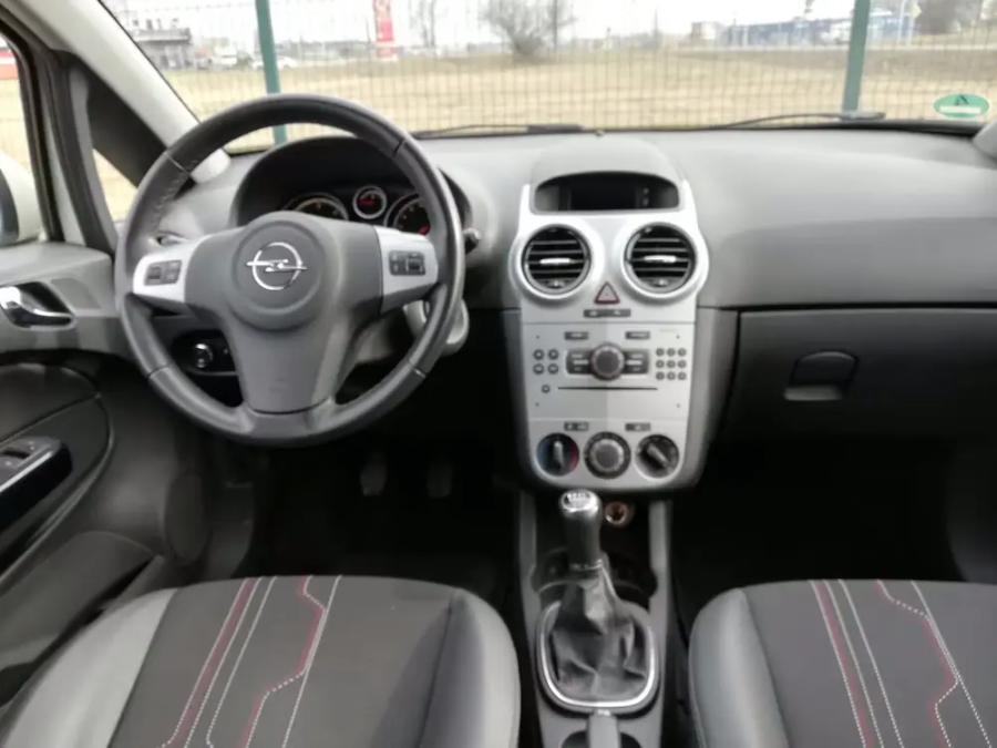Green Opel Corsa 2012 in Saldus, with an engine capacity of 1.30 L and mileage of 256 thousand km for 3600 €, photo 12 on AUTOMOTO.COM.LV