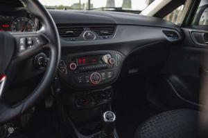 Green Opel Corsa 2015 in Vilnius, with an engine capacity of 1.25 L and mileage of 169 thousand km for 4450 €, photo 17 on AUTOMOTO.COM.LV