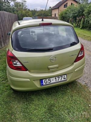 Zaļš Opel Corsa 2007 Rīga, ar dzinēja tilpumu 1.40 L un nobraukumu 404 tūkst. km par 1000 €, foto 4 vietnē AUTOMOTO.COM.LV