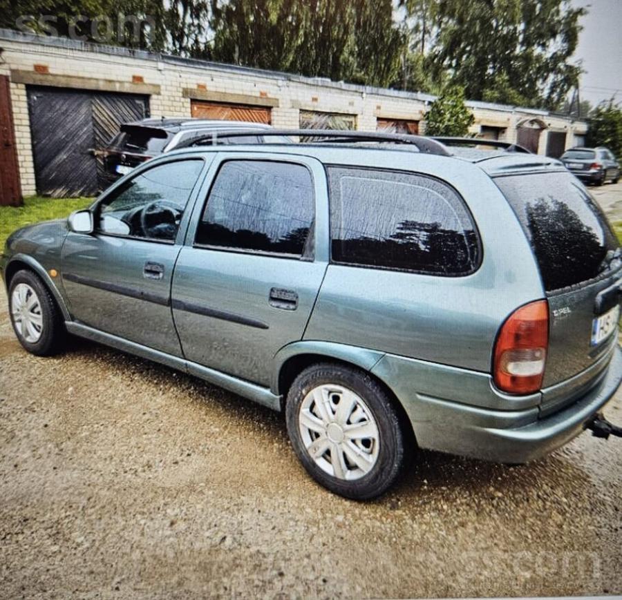 Green Opel Corsa 1999 in Riga, with an engine capacity of 1.70 L and mileage of 235 thousand km for 450 €, photo 1 on AUTOMOTO.COM.LV