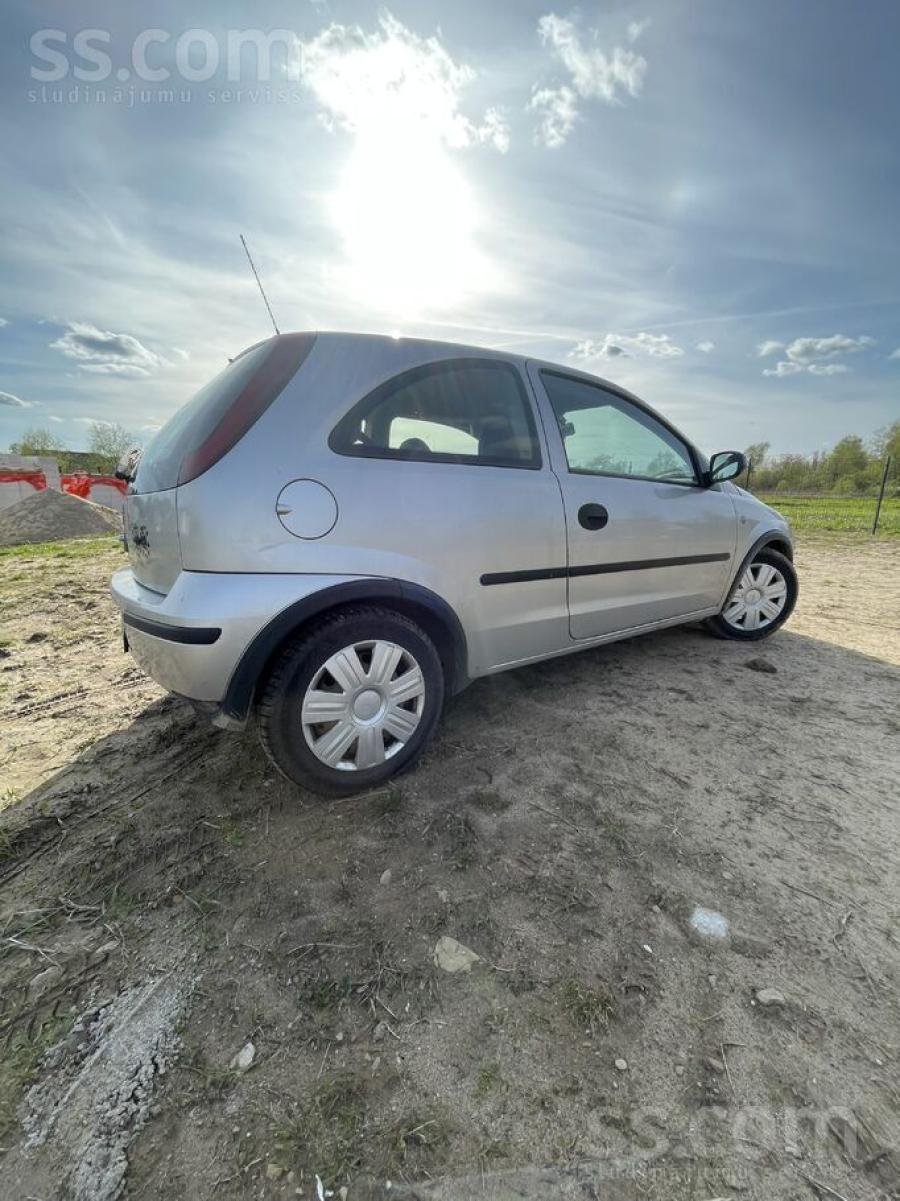 Grey Opel Corsa 2005 in Bauska, with an engine capacity of 1.00 L and mileage of 263 thousand km for 150 €, photo 6 on AUTOMOTO.COM.LV