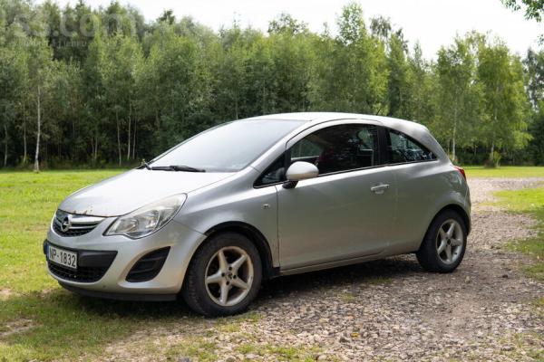 Grey Opel Corsa 2011 in Riga, with an engine capacity of 1.20 L and mileage of 224 thousand km for 1400 €, photo 1 on AUTOMOTO.COM.LV
