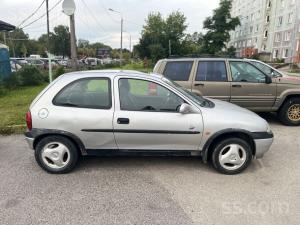 Pelēks Opel Corsa 1999 Rīga, ar dzinēja tilpumu 1.20 L un nobraukumu 130 tūkst. km par 400 €, foto 4 vietnē AUTOMOTO.COM.LV