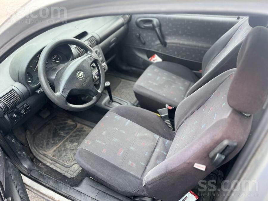 Pelēks Opel Corsa 1999 Rīga, ar dzinēja tilpumu 1.20 L un nobraukumu 130 tūkst. km par 400 €, foto 7 vietnē AUTOMOTO.COM.LV