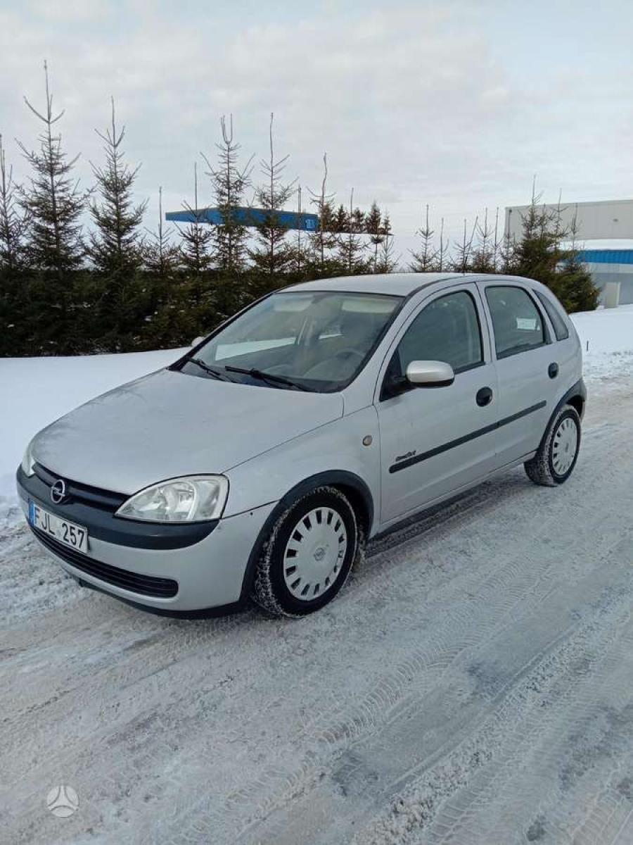Grey Opel Corsa 2001 in Kaunas, with an engine capacity of 1.20 L and mileage of 270 thousand km for 900 €, photo 1 on AUTOMOTO.COM.LV