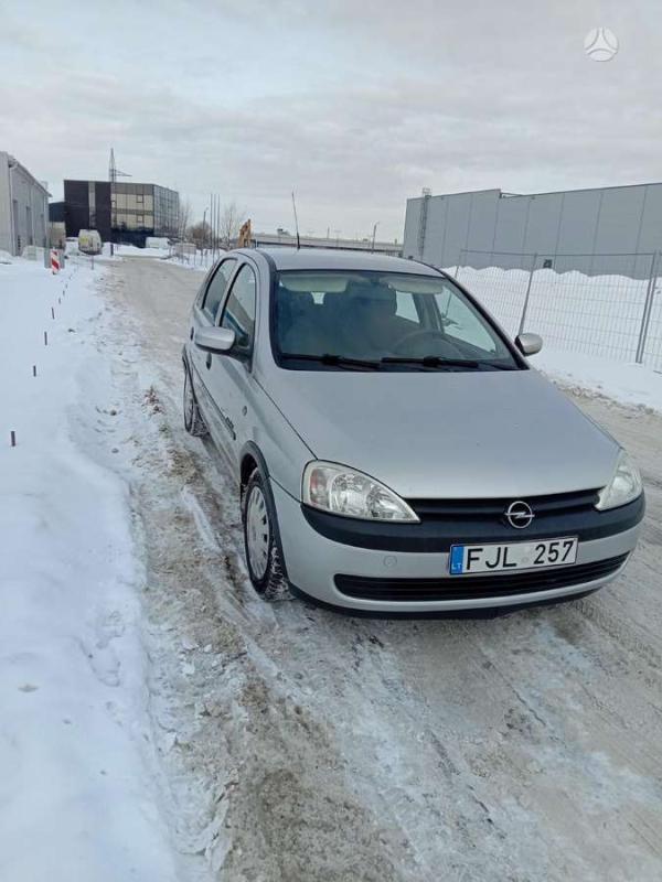 Grey Opel Corsa 2001 in Kaunas, with an engine capacity of 1.20 L and mileage of 270 thousand km for 900 €, photo 3 on AUTOMOTO.COM.LV